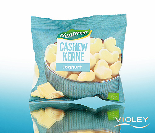 dennree Organic Cashews in White Yoghurt Chocolate 80 g